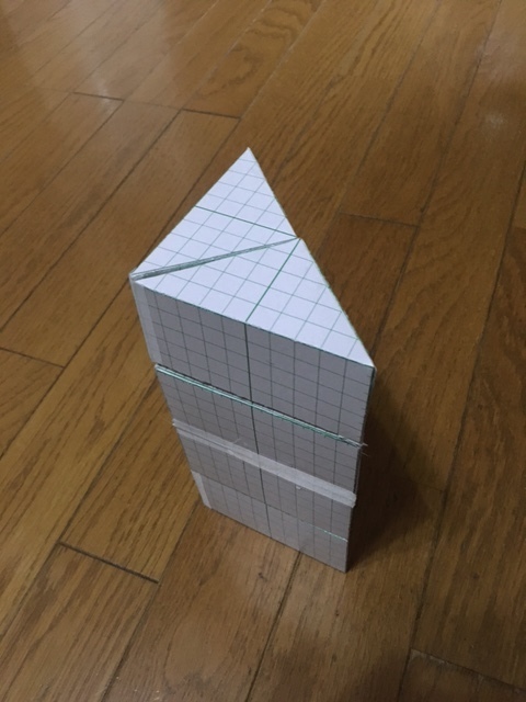 無限に開く直角二等辺三角柱: 算数の広場 無限に開く直角二等辺三角柱: 算数の広場